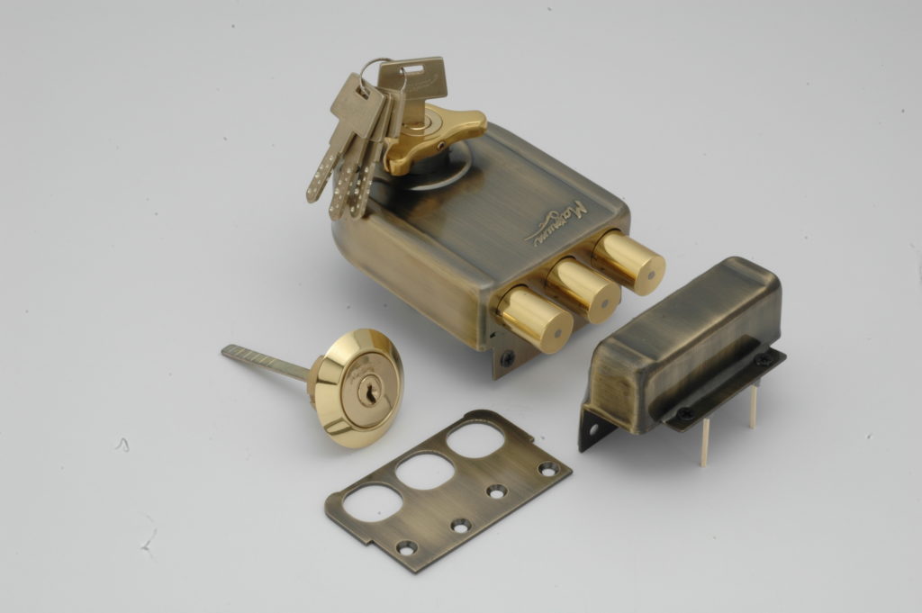 102TL Tri-Shoot Lock